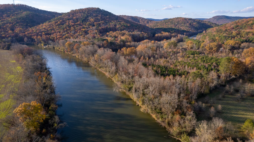 (2) Incredible Riverfront Properties Rome, GA Auction - Dempsey Auction ...